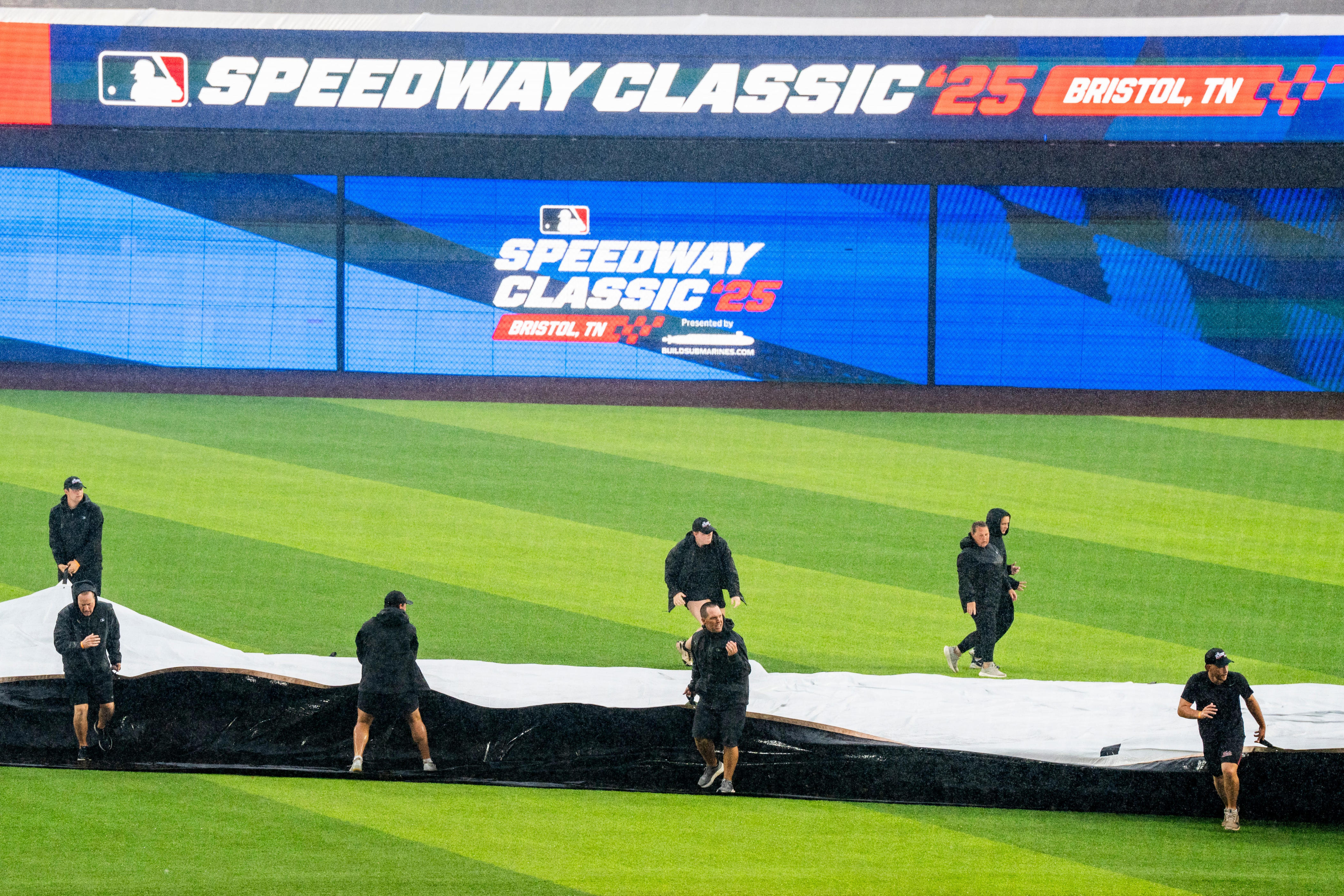 Speedway Classic between Braves, Reds suspended, will resume Sunday