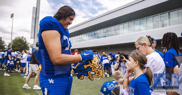 Photo Gallery: Kentucky Football Fan Day Brings Big Blue Nation Together