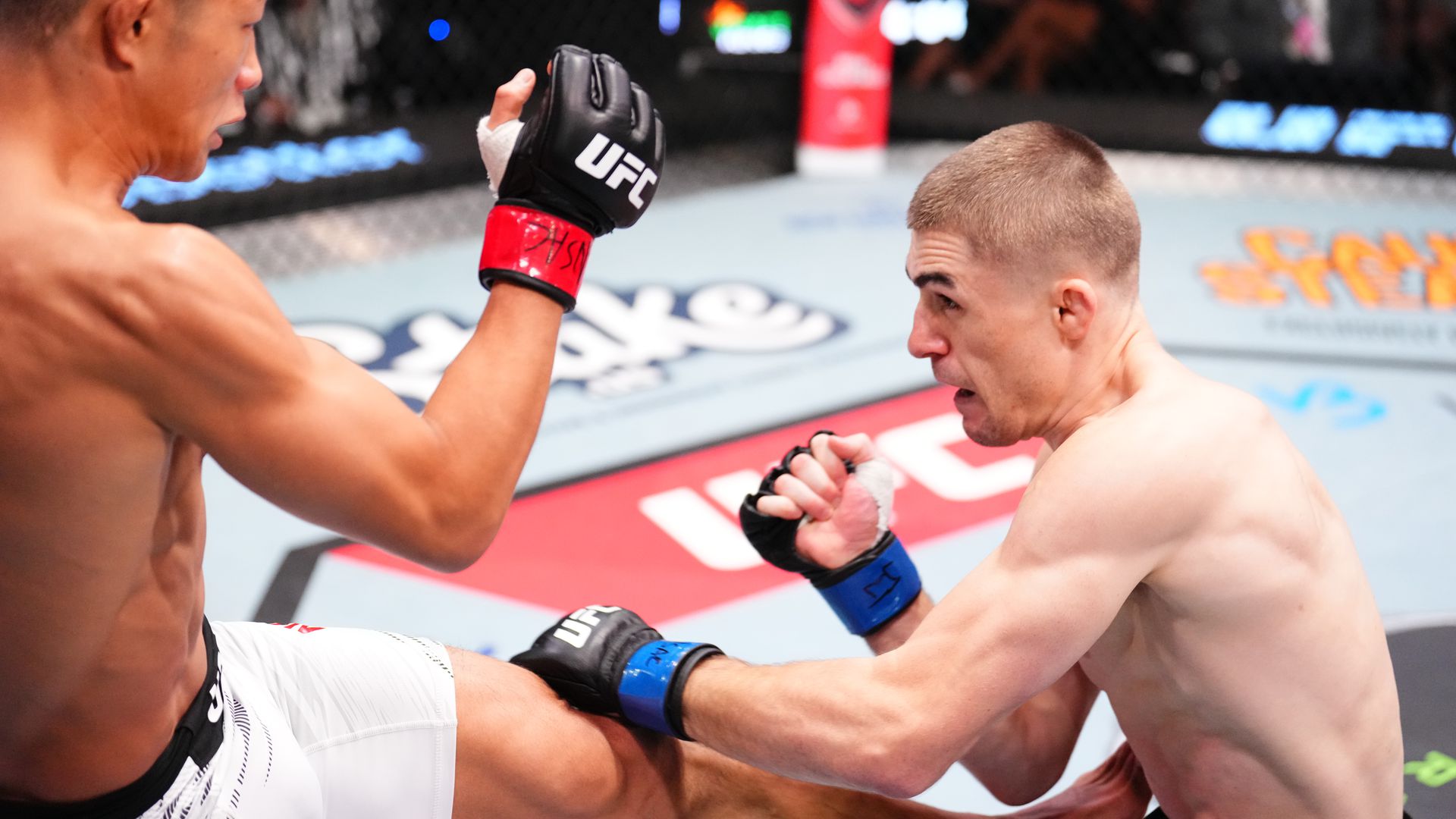 Highlights! Nakamura Stuns Fletcher With Violent Liver Kick KO