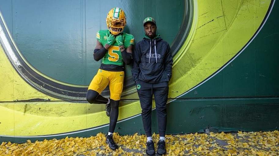 Elite SoCal Cornerback Chooses Oregon Over UW, Others