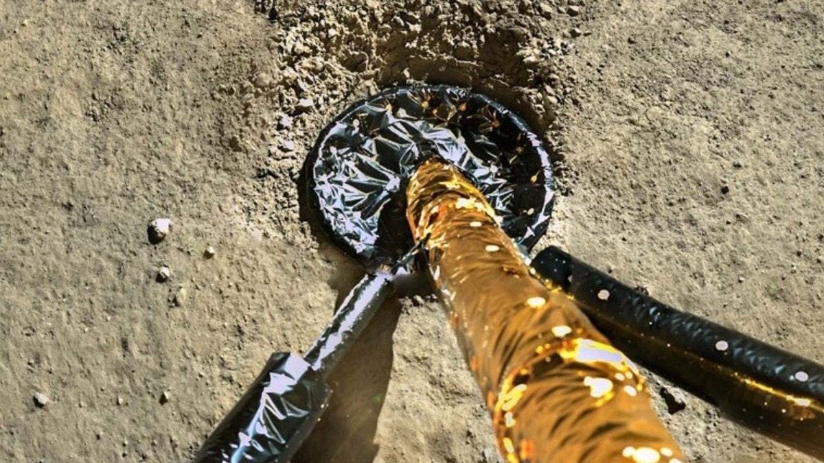 Chinese scientists turn Moon soil into oxygen and water needed for life