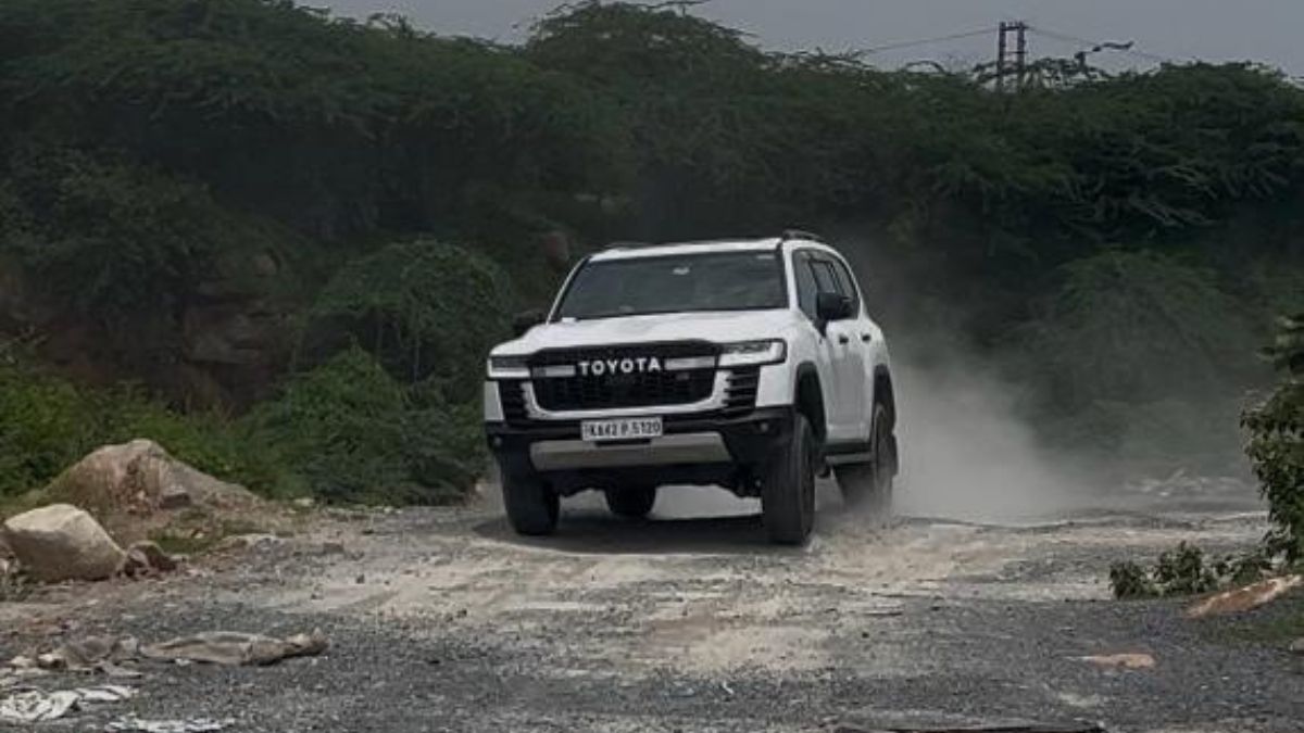 2025 New Toyota Land Cruiser Lc300 Gr Sport India Review: Tough Luxury ...