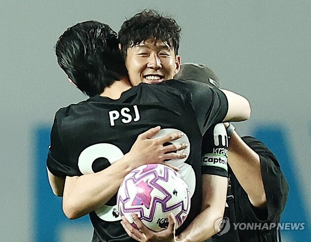 “EPL 127골의 작별”…손흥민, 토트넘 고별전 6만 팬 환송