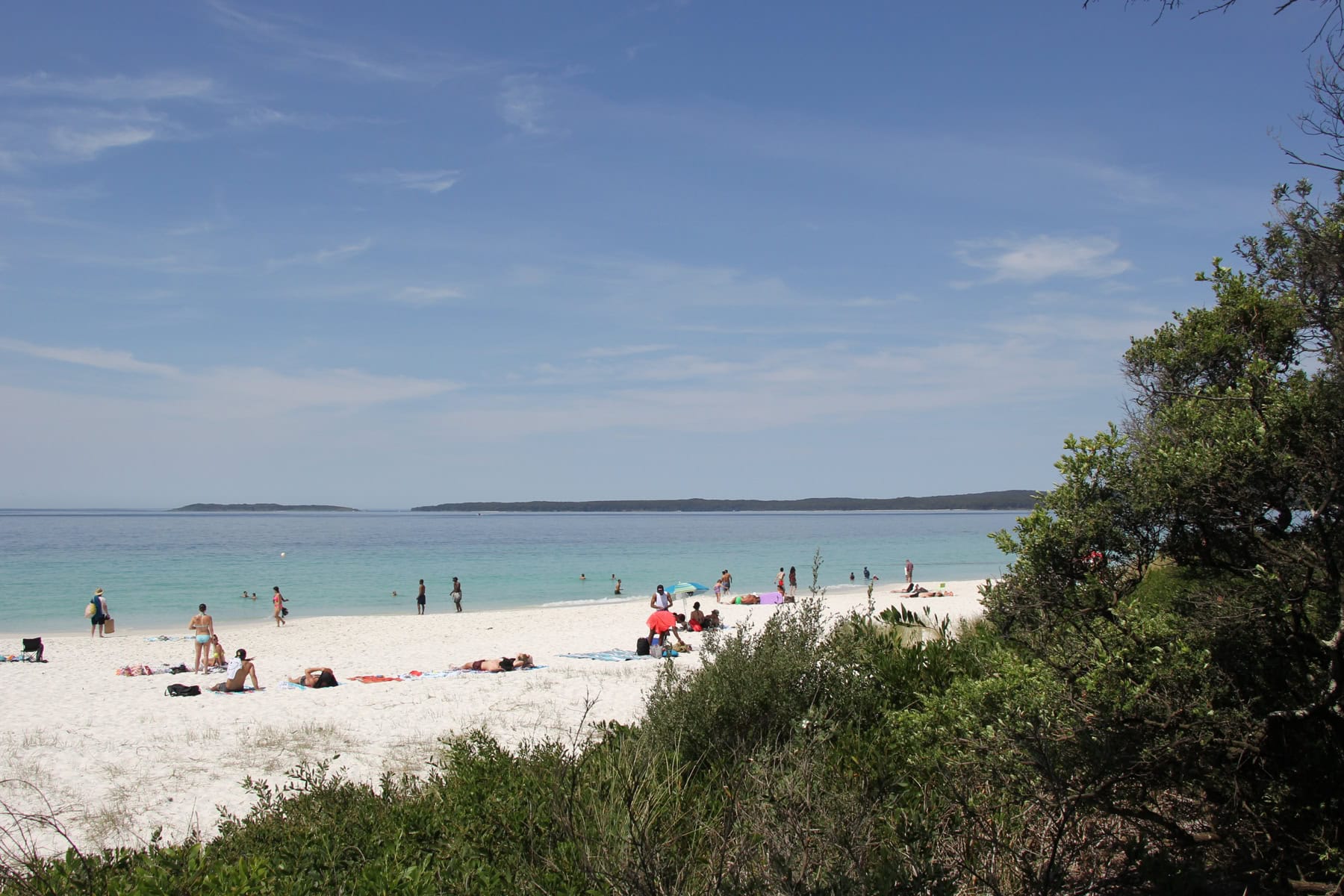 Is This Australia’s Whitest Beach? Discover Hyams Beach & the Secret of ...