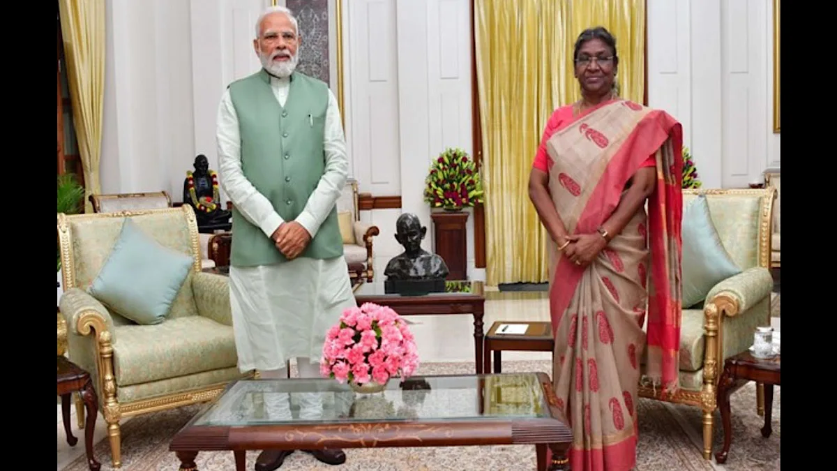 PM Modi meets Prez Murmu at Rashtrapati Bhavan