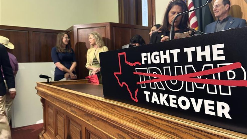 Texas House committee approves controversial redistricting map