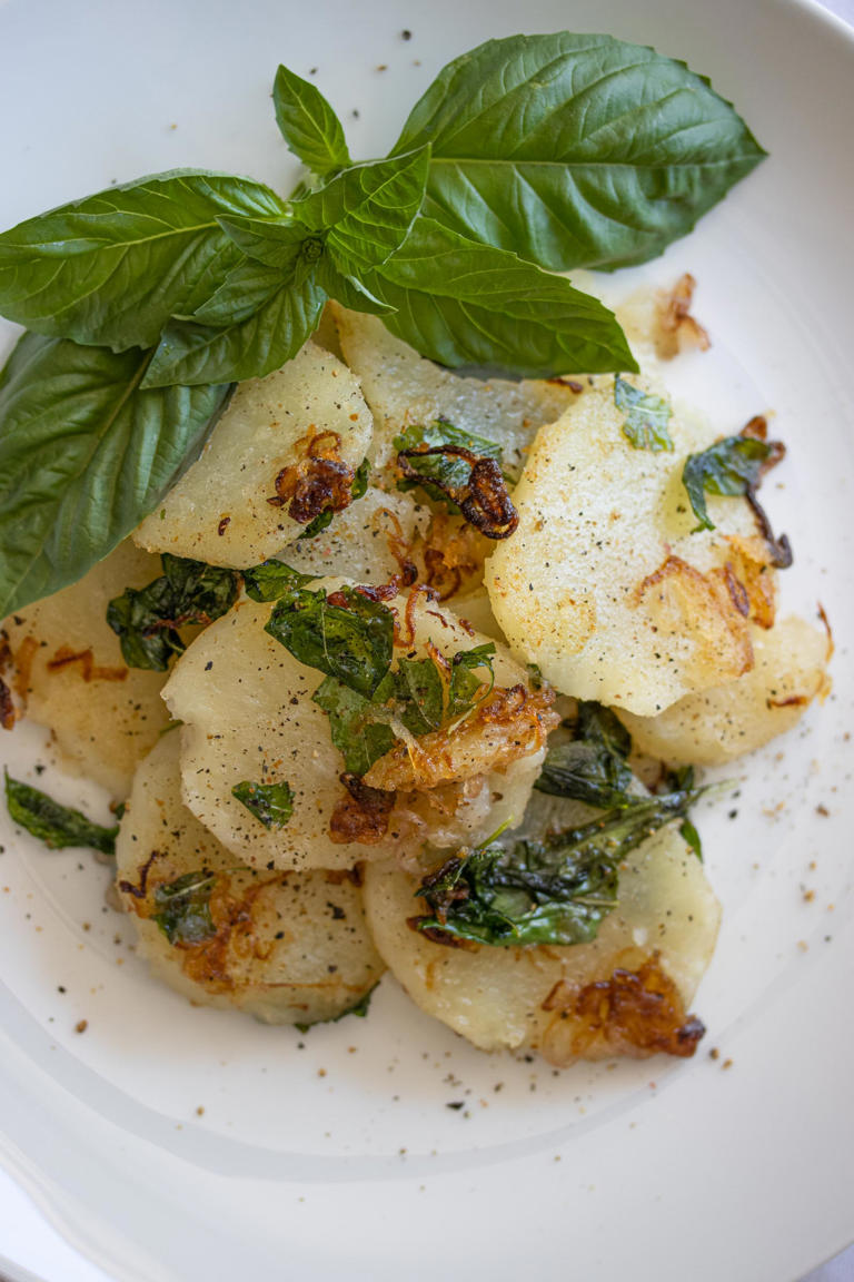 Potatoes With Basil - Classic French Recipe