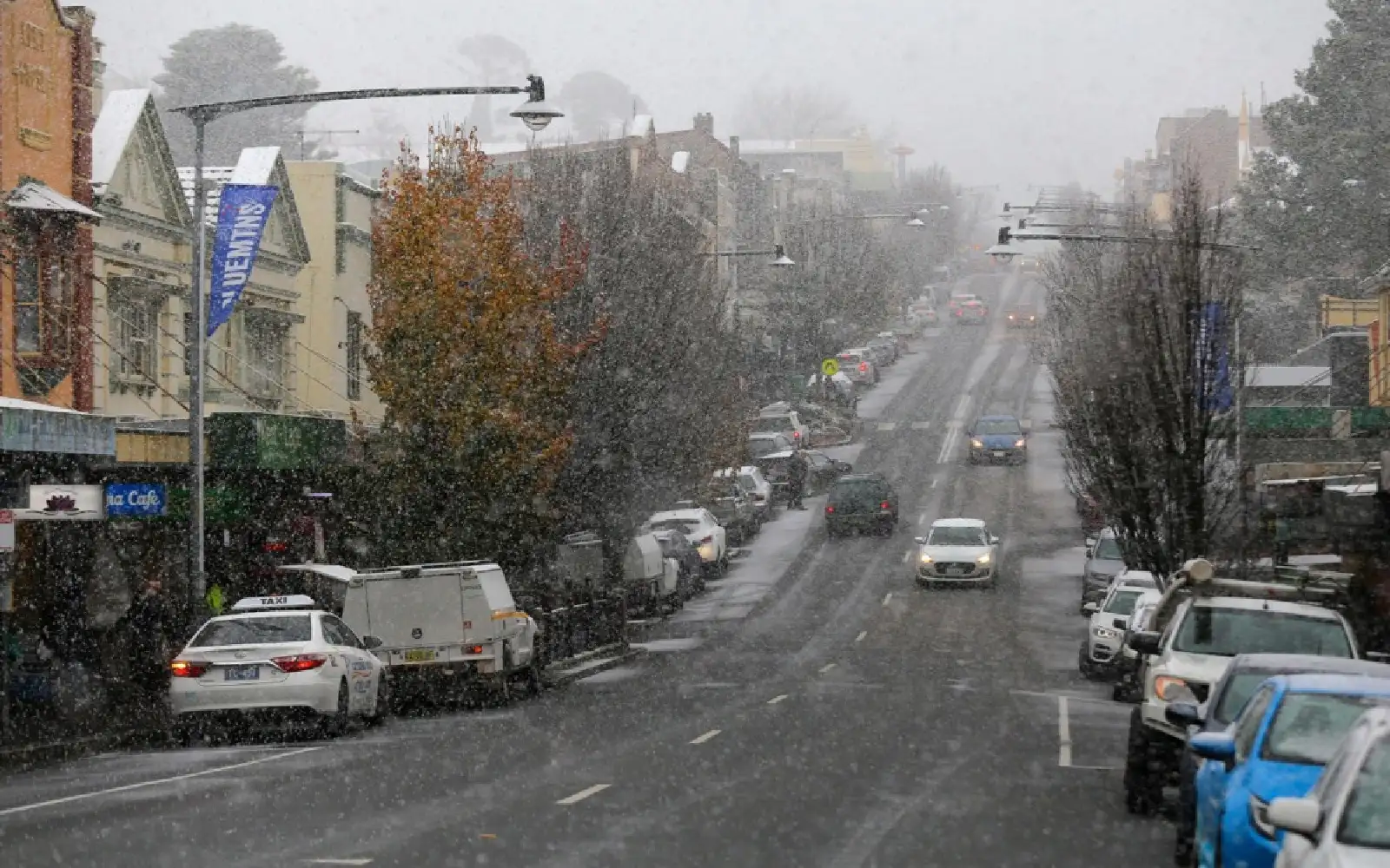 Aussie towns blanketed with rare snow in wild weather