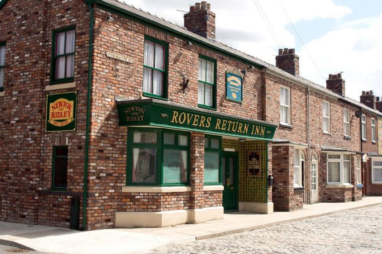 Coronation Street legend 'to return' after 7 years as 'new Rovers ...