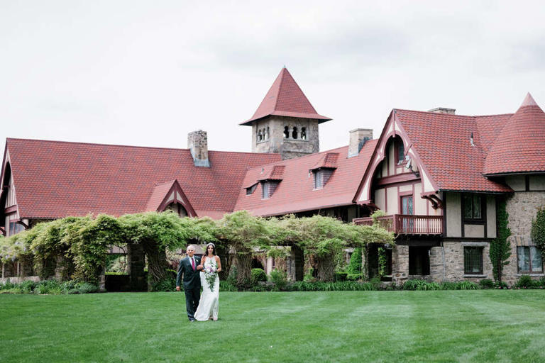 Connecticut wedding venue spotlight: Saint Clements Castle in Portland ...