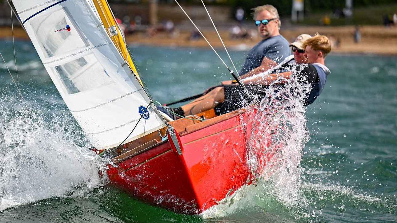Cowes Week: Island hosts thousands for regatta