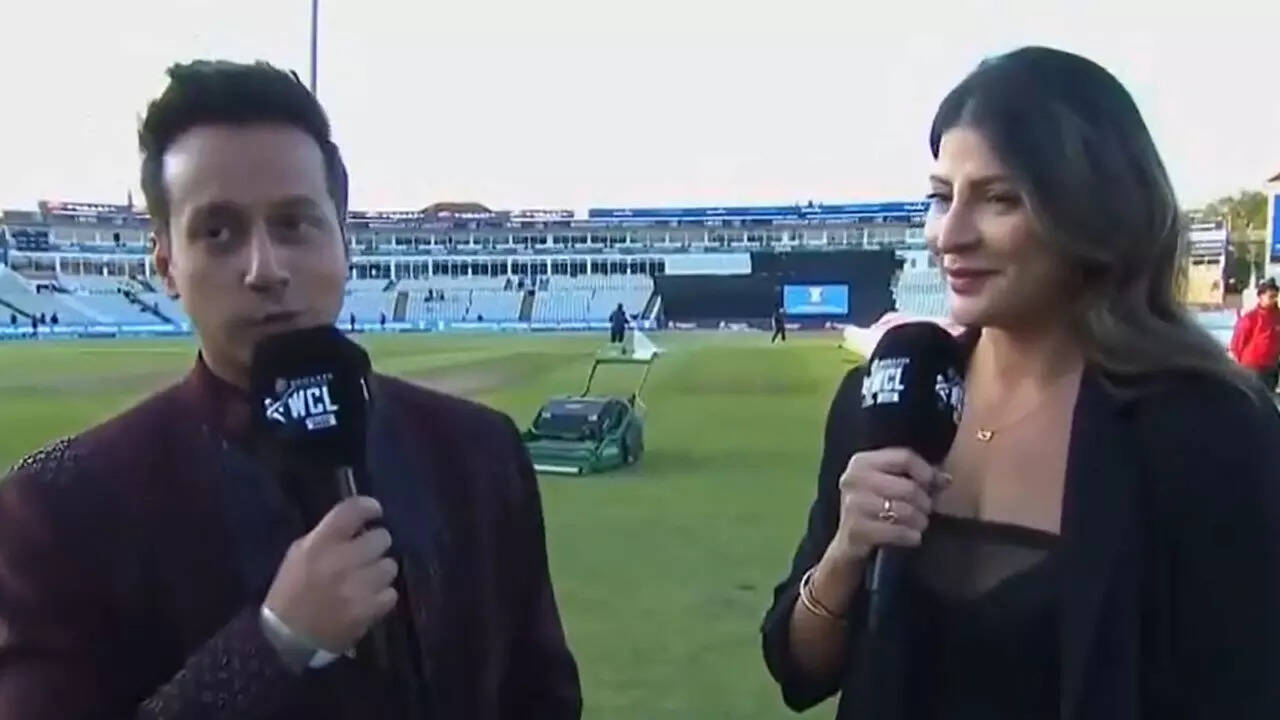 'I'm going to propose to you': WCL owner's Live TV act leaves presenter ...