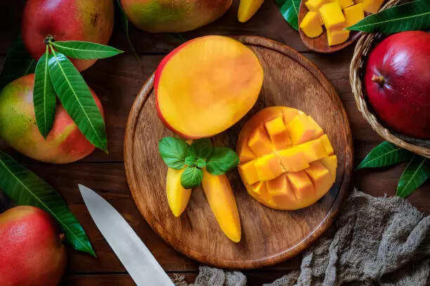 Is it okay to eat mango at night? Here’s what happens