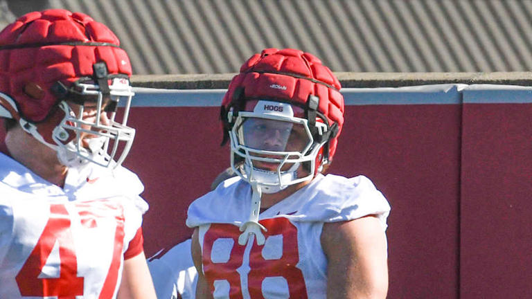 Platt, Jones thrive under leadership of Razorbacks quarterback Taylen Green