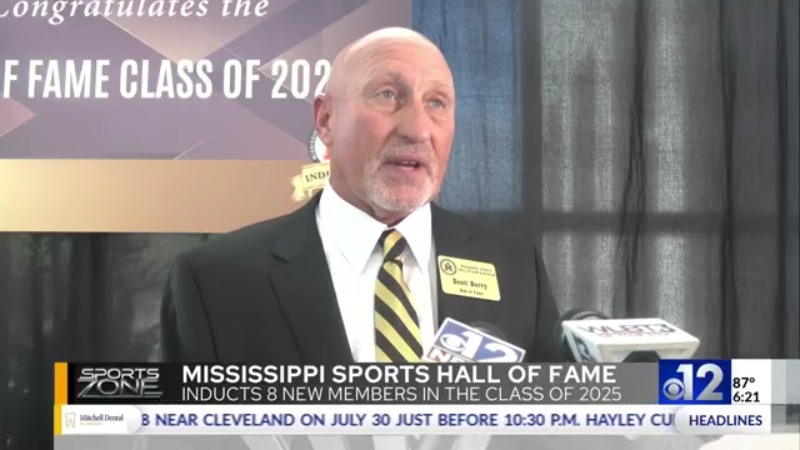Scott Berry is inducted into the Mississippi Sports Hall of Fame