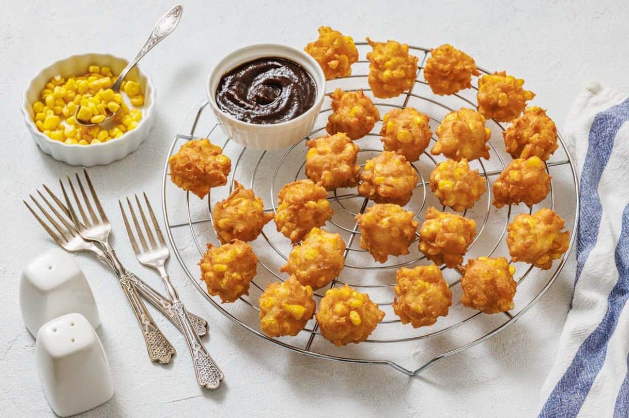 27 pool snacks that don't require shade, fridge space, or a last-minute ...