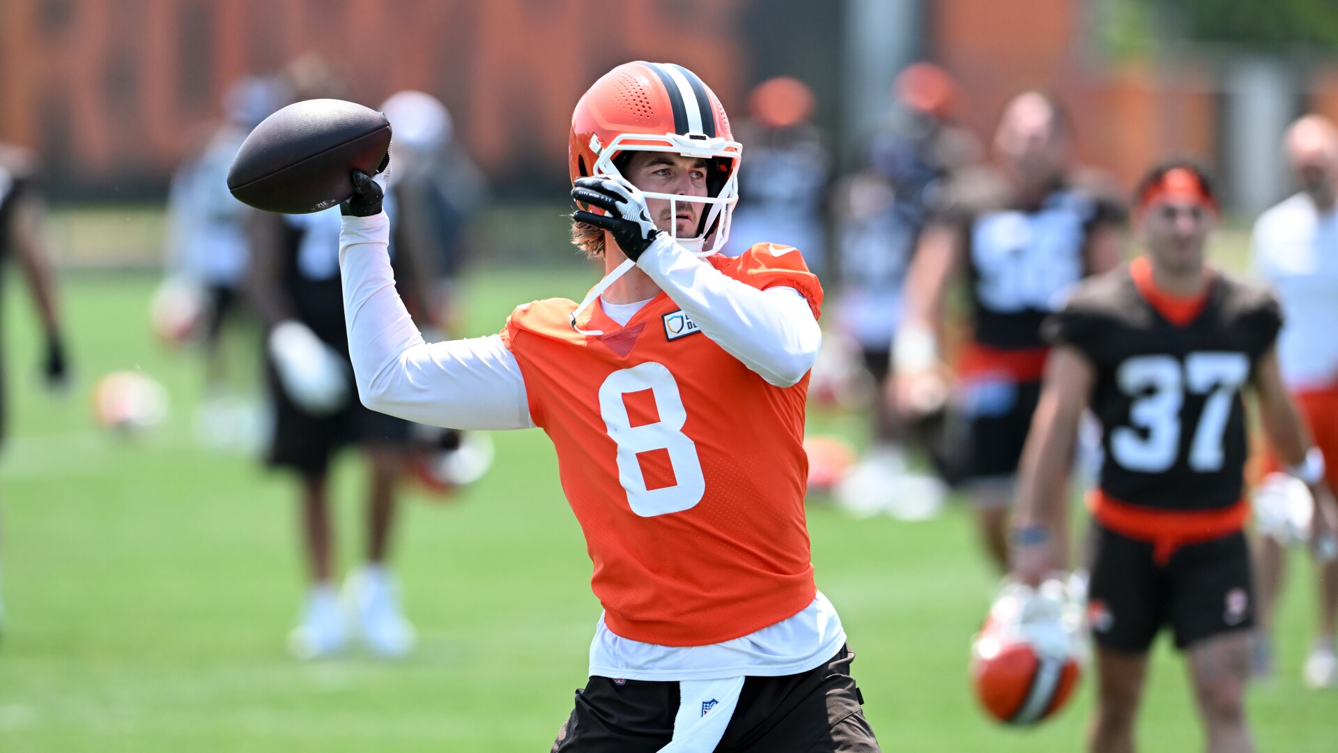 Kenny Pickett: Hamstring injury a setback, still determined to win starting job