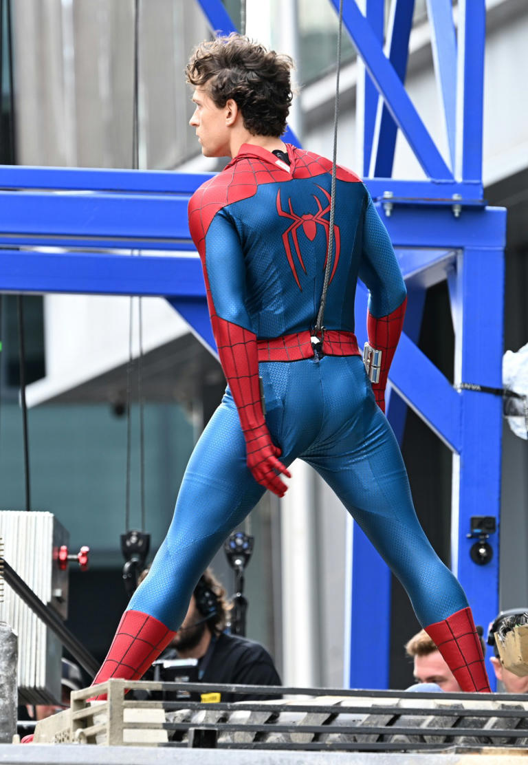 Tom Holland tries out new Spider-Man suit in first photos from set of ...