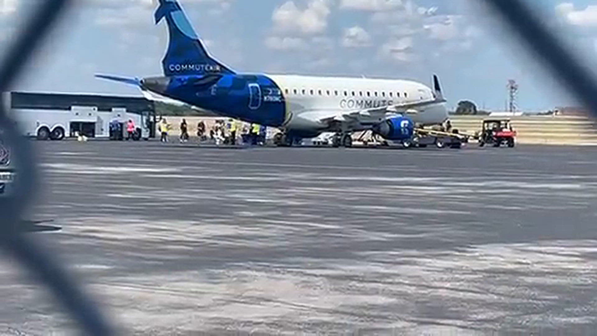 Texas House Democrats board aircraft to leave Texas