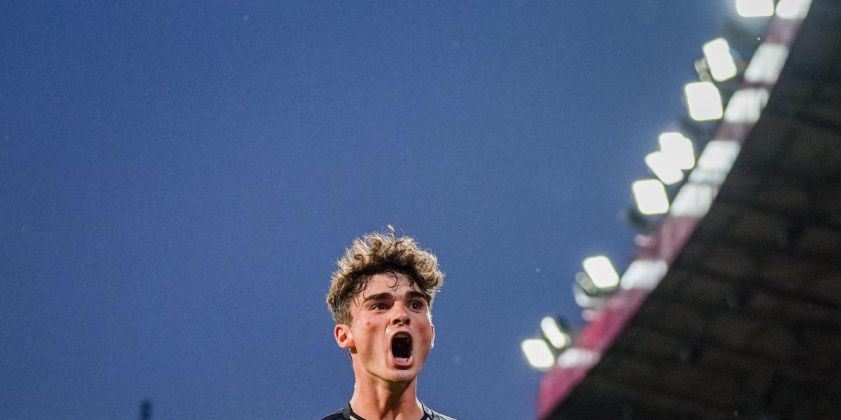 Joel Roca vuelve a Girona dejando este auténtico golazo