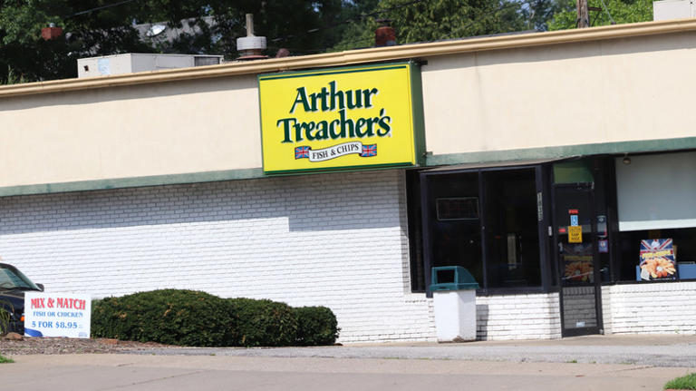 Believe It Or Not, There Are Still A Couple Of Arthur Treacher's ...