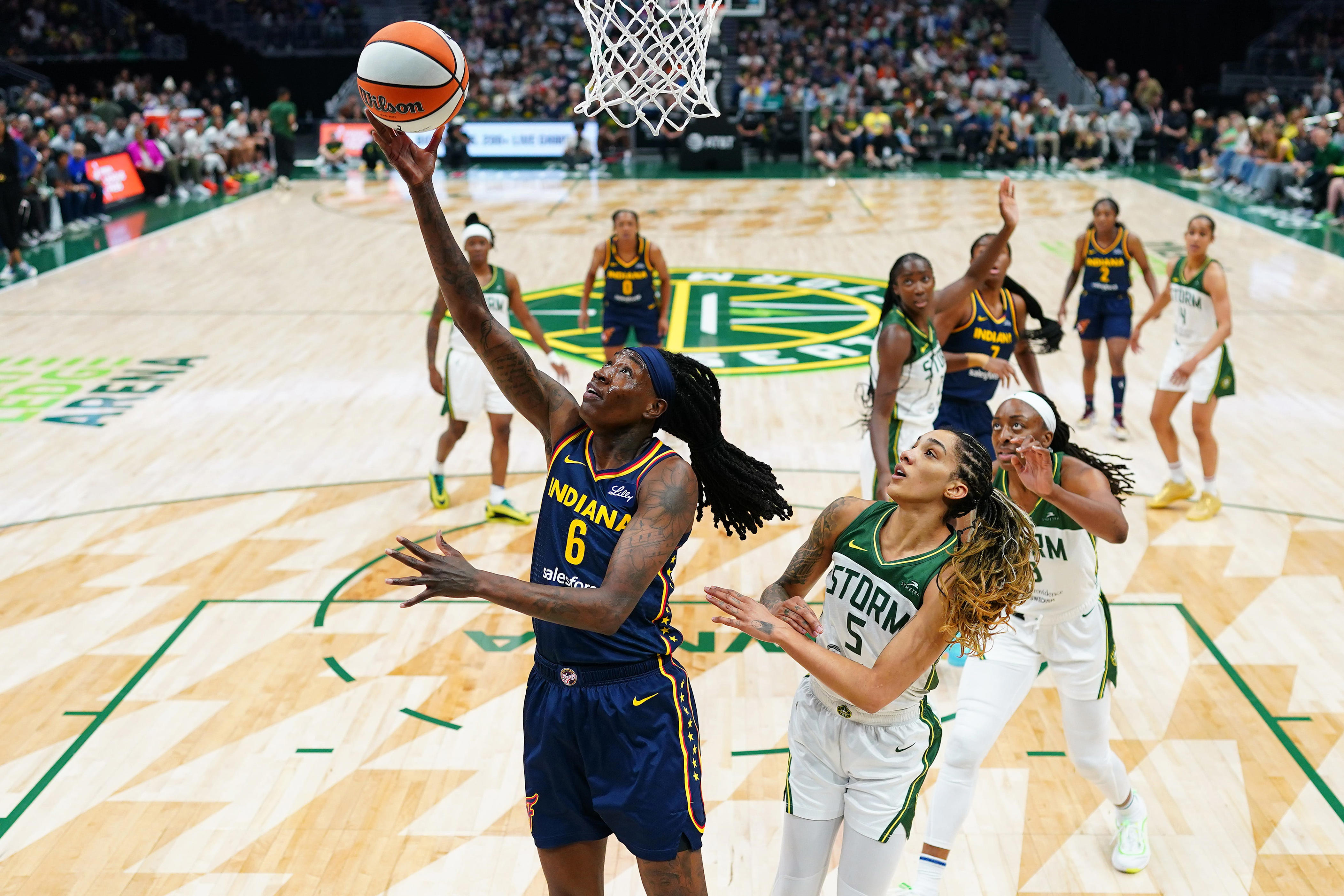 Indiana Fever vs Los Angeles Sparks live score updates: Is Caitlin ...