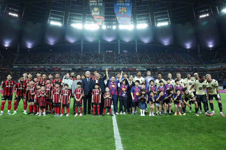 서른돌 BBQ, FC바르샤 초청 서울 매치…고객·점주 "단비같은 이벤트"