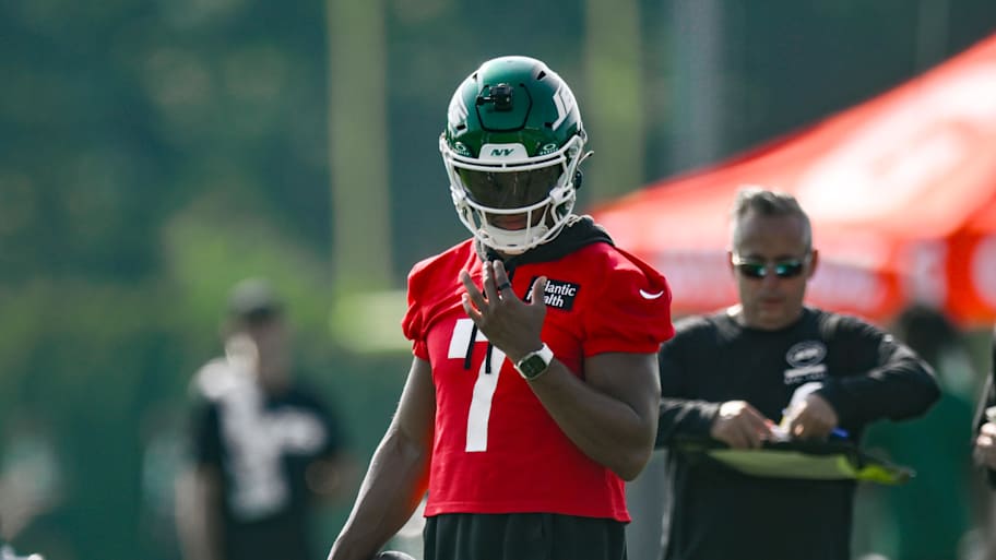 Justin Fields Called 'Biggest Loser' In Jets Training Camp