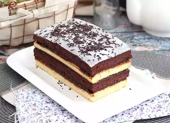 Homemade neapolitan cake