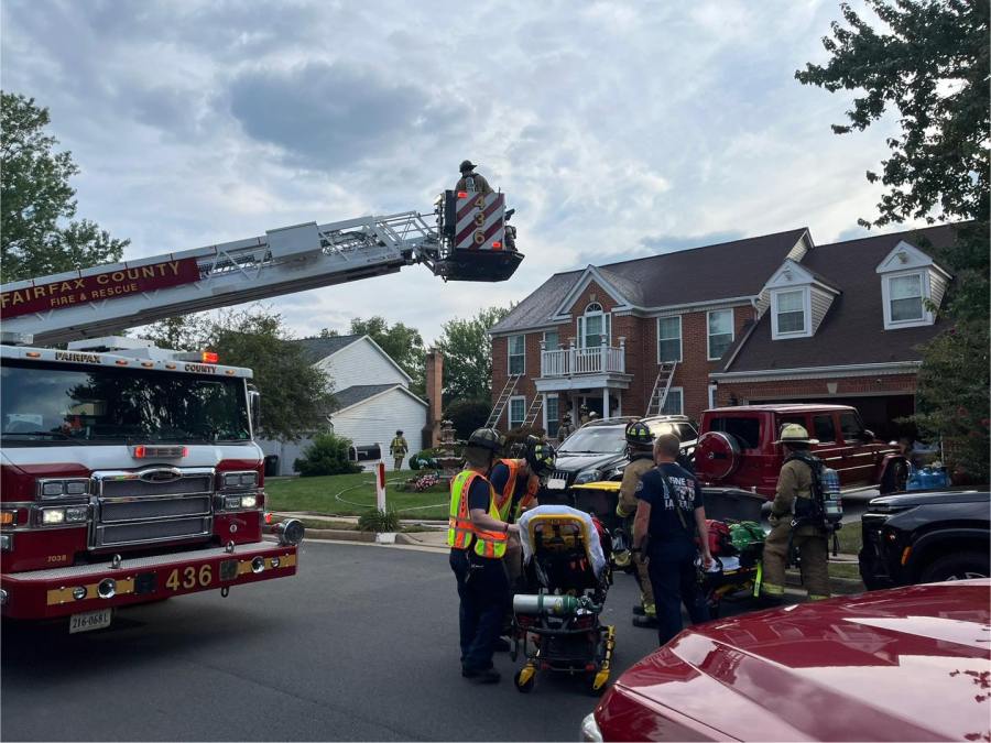 No one hurt in Reston house fire