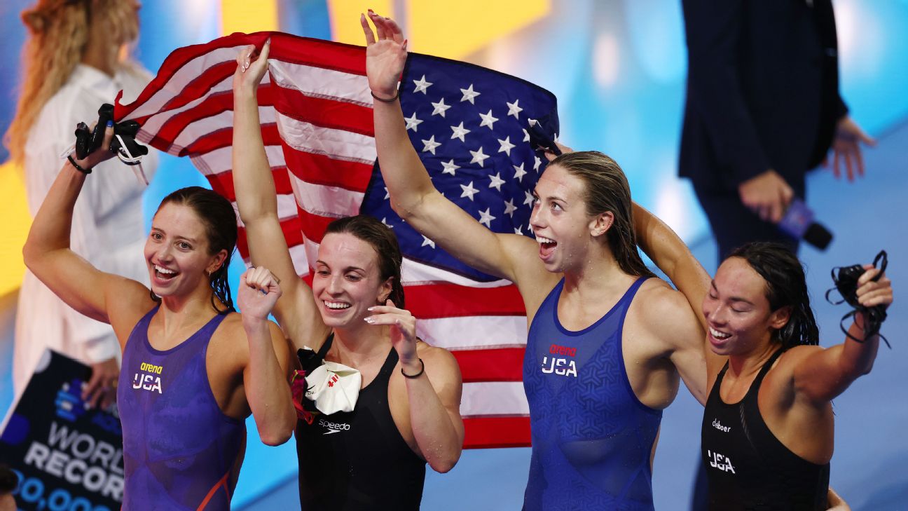 U.S. women set 4x100 medley relay world record at swim worlds