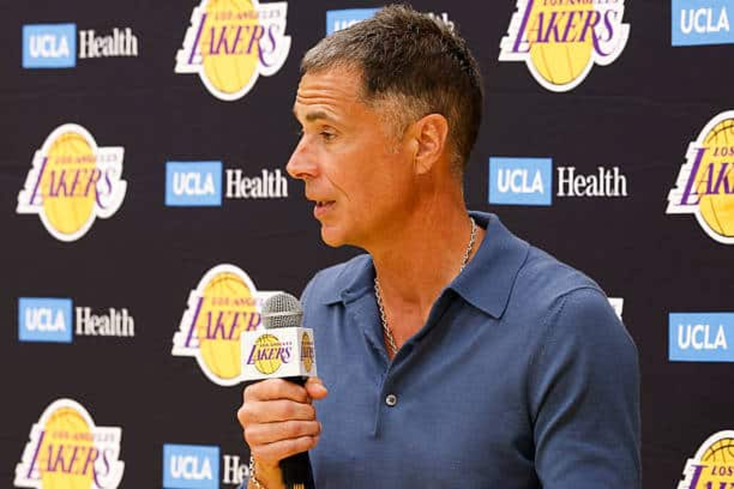NBA trade rumors: Lakers looking for 'bargain deals'