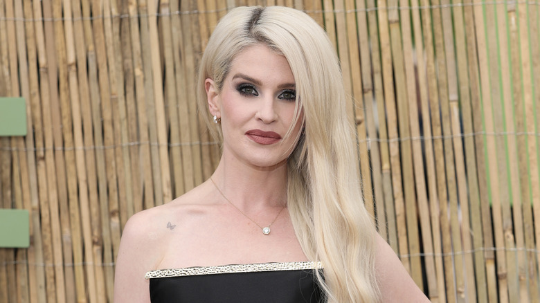 Kelly Osbourne Is Almost Unrecognizable With Her Natural Hair Color