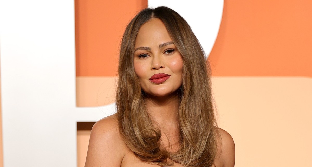 Chrissy Teigen Sings Lullaby with Daughter Esti (Who Is Giving Mini ...