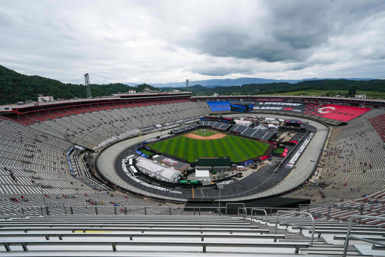 Speedway Classic replay: Cincinnati Reds fall to Braves at Bristol ...