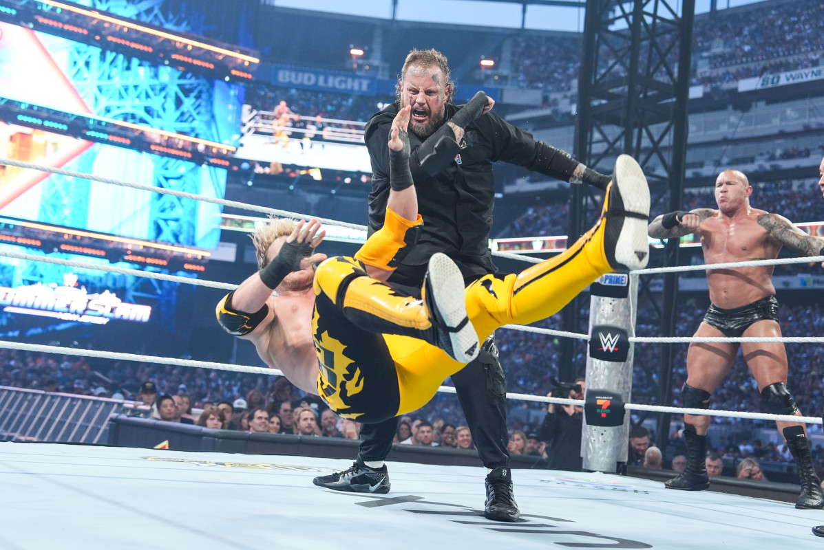 Jelly Roll Turns Heads With Weight Loss at WWE SummerSlam