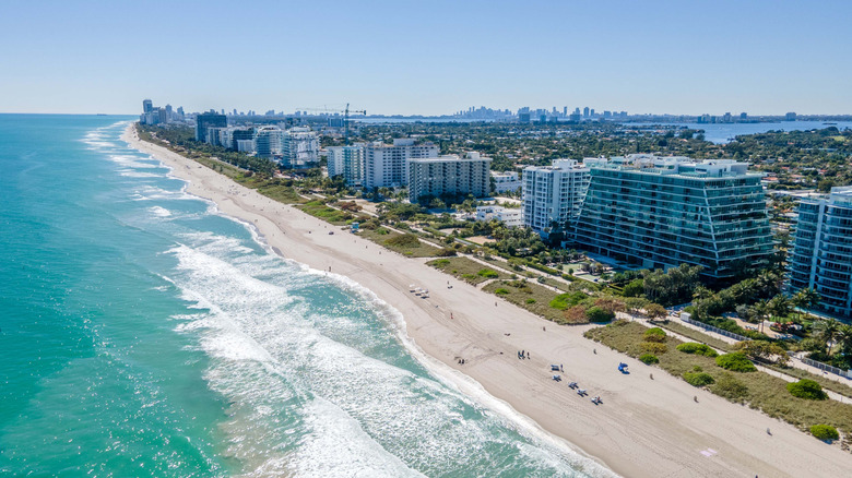 Sandwiched Between Miami Beach And Fort Lauderdale Is Florida's Uptown ...