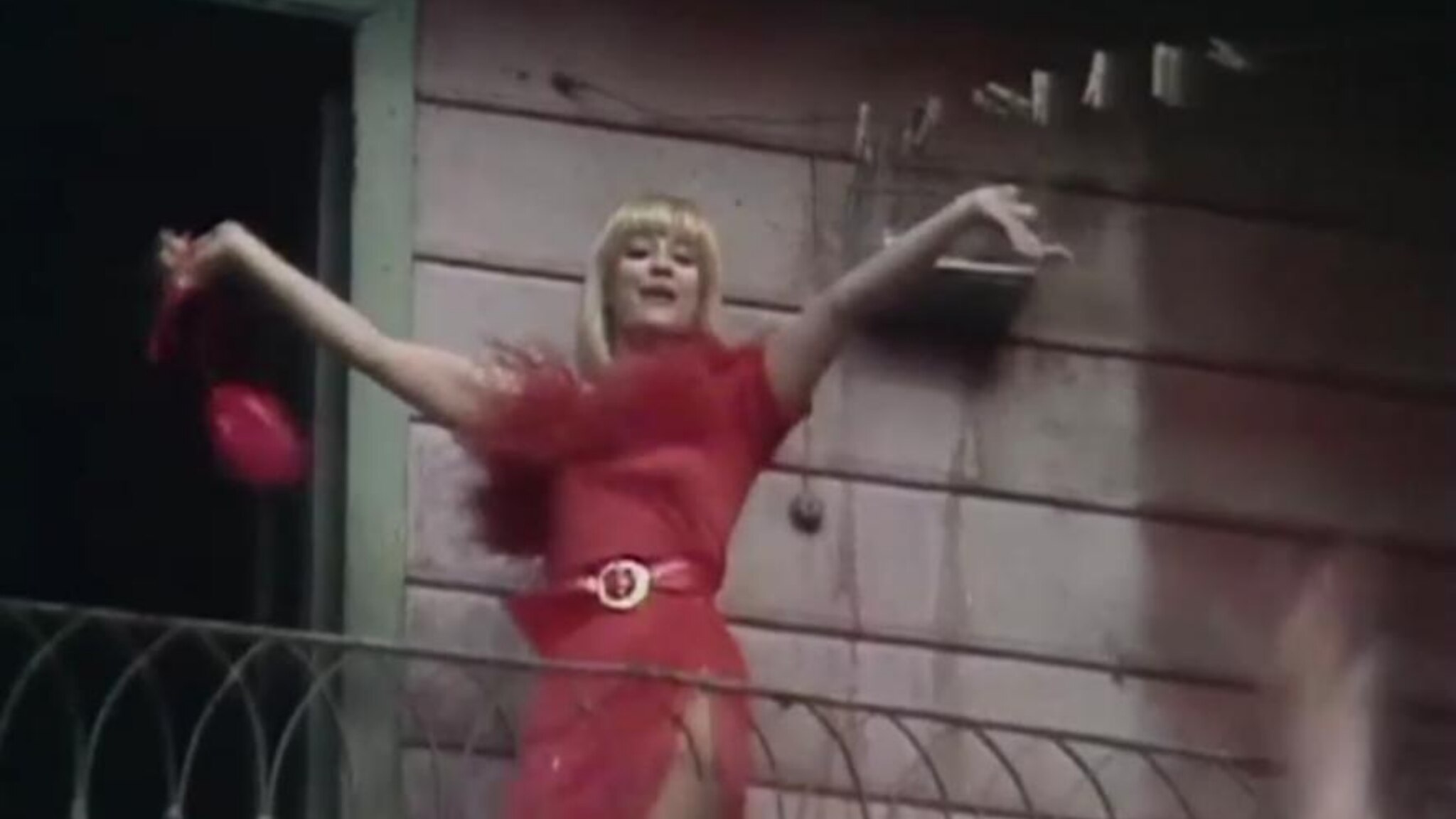 Raffaella Carrà: icona di tutto anche della politica