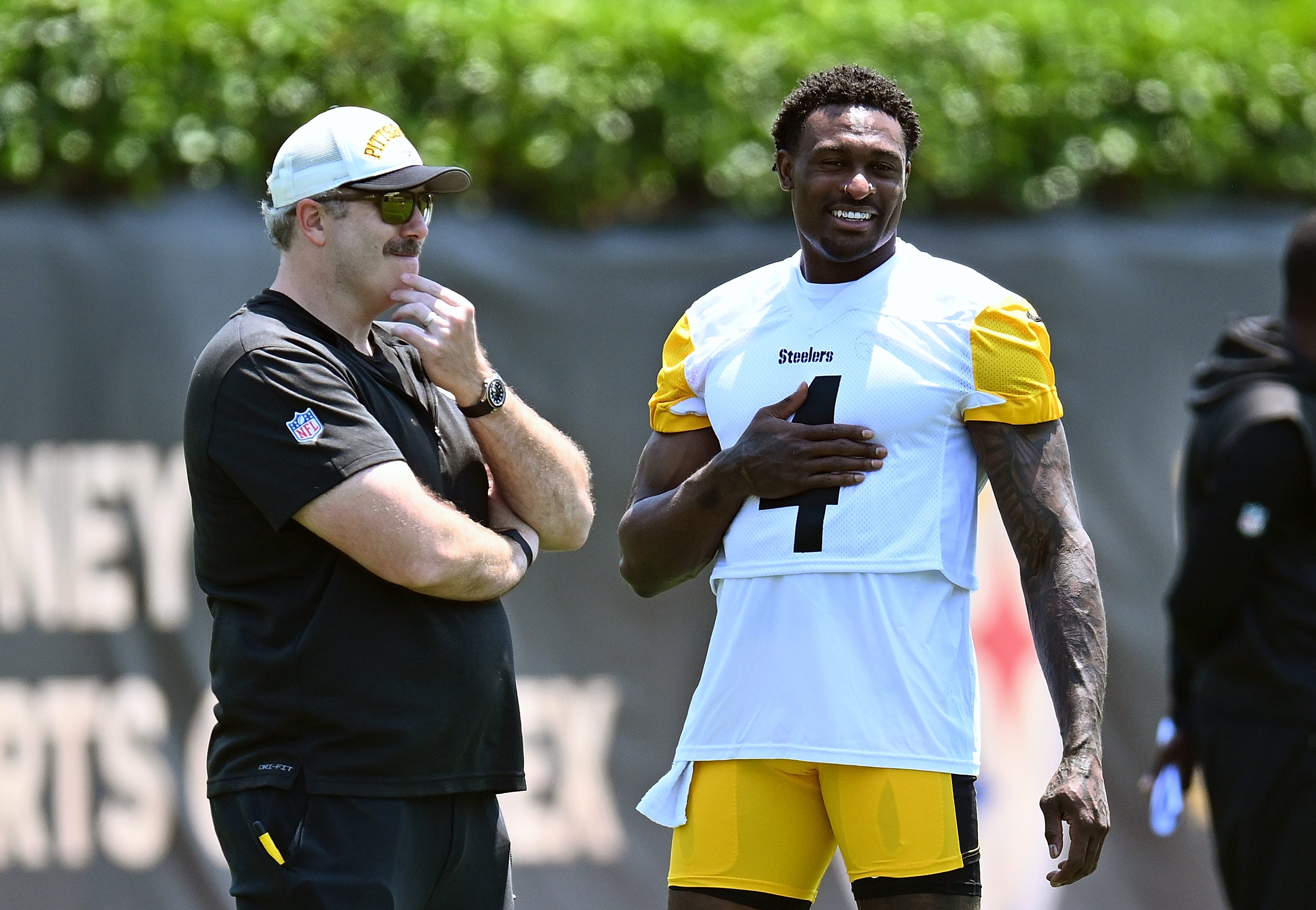 1 Steelers WR says Arthur Smith's offense is 'constantly evolving'