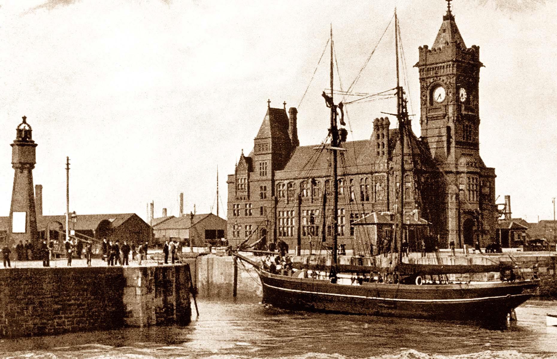 Incredible vintage photos show how the UK's biggest cities have changed