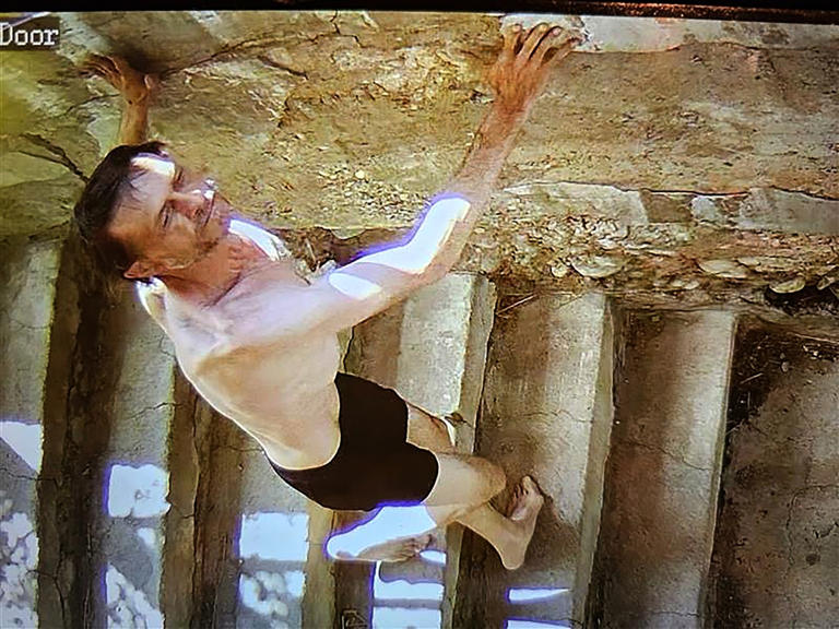 As manhunt intensifies for suspect, officials ID 4 victims in Montana ...