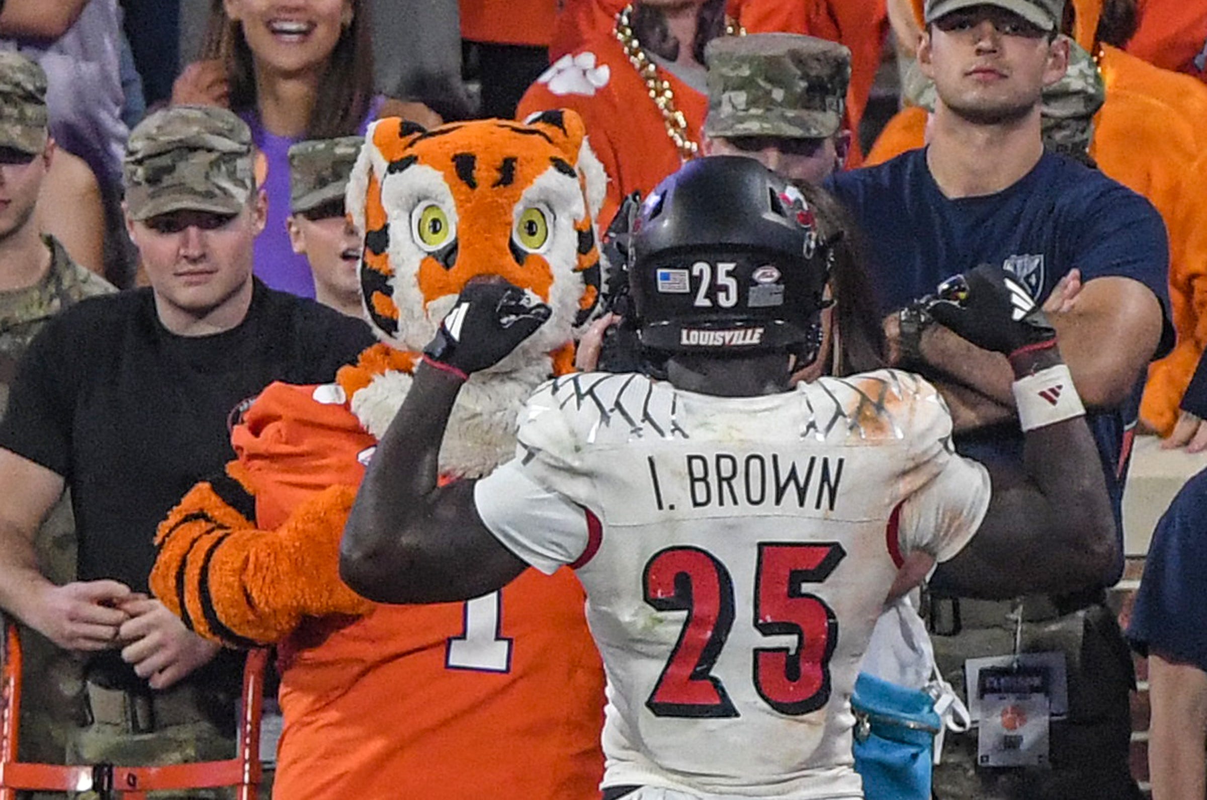 Clemson football's 2025 schedule is tougher than some might think, CBS ...