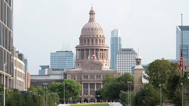 Texas Democrats walk off Senate floor to protest redistricting