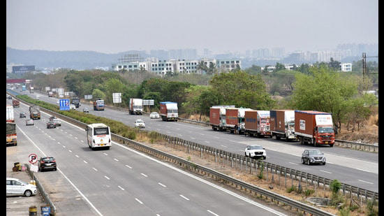 NHAI cracks down on Highway encroachments and garbage dumping in Pune