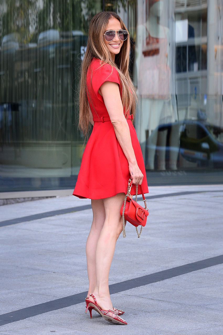When Traveling to Europe, This Dress Trend and Heel Trend Will Ensure ...