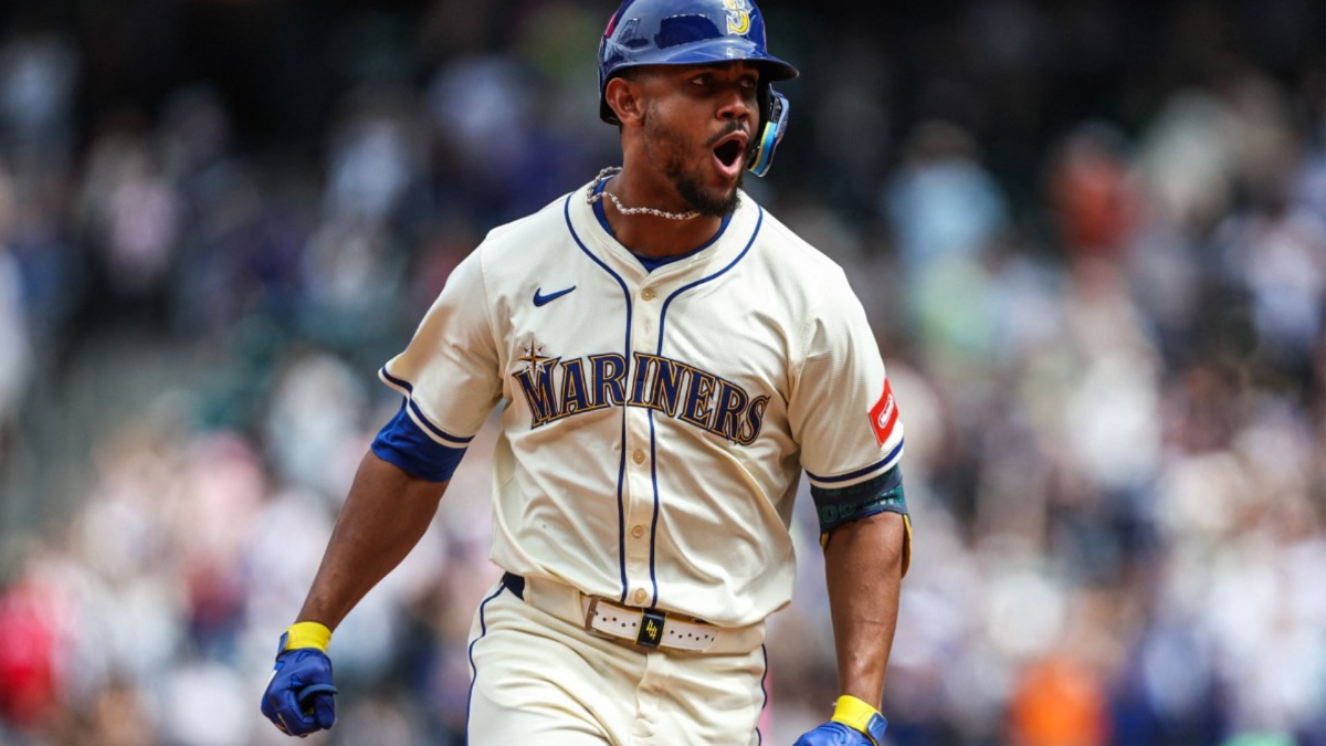 MLB: Julio Rodríguez Joins an Elite Club and Makes History with 20/20 ...
