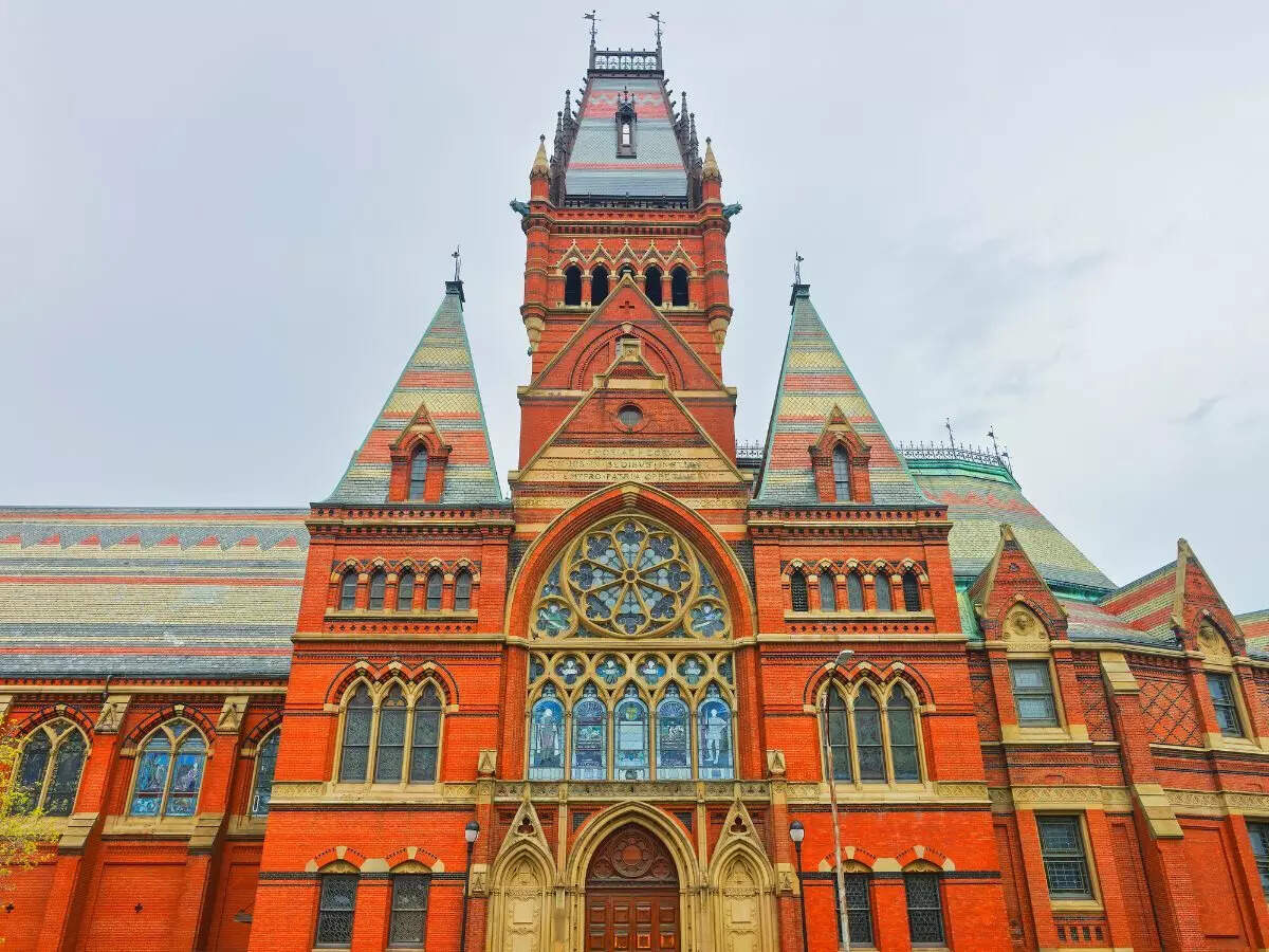 Harvard not considering $500 million deal with Trump, says academic ...