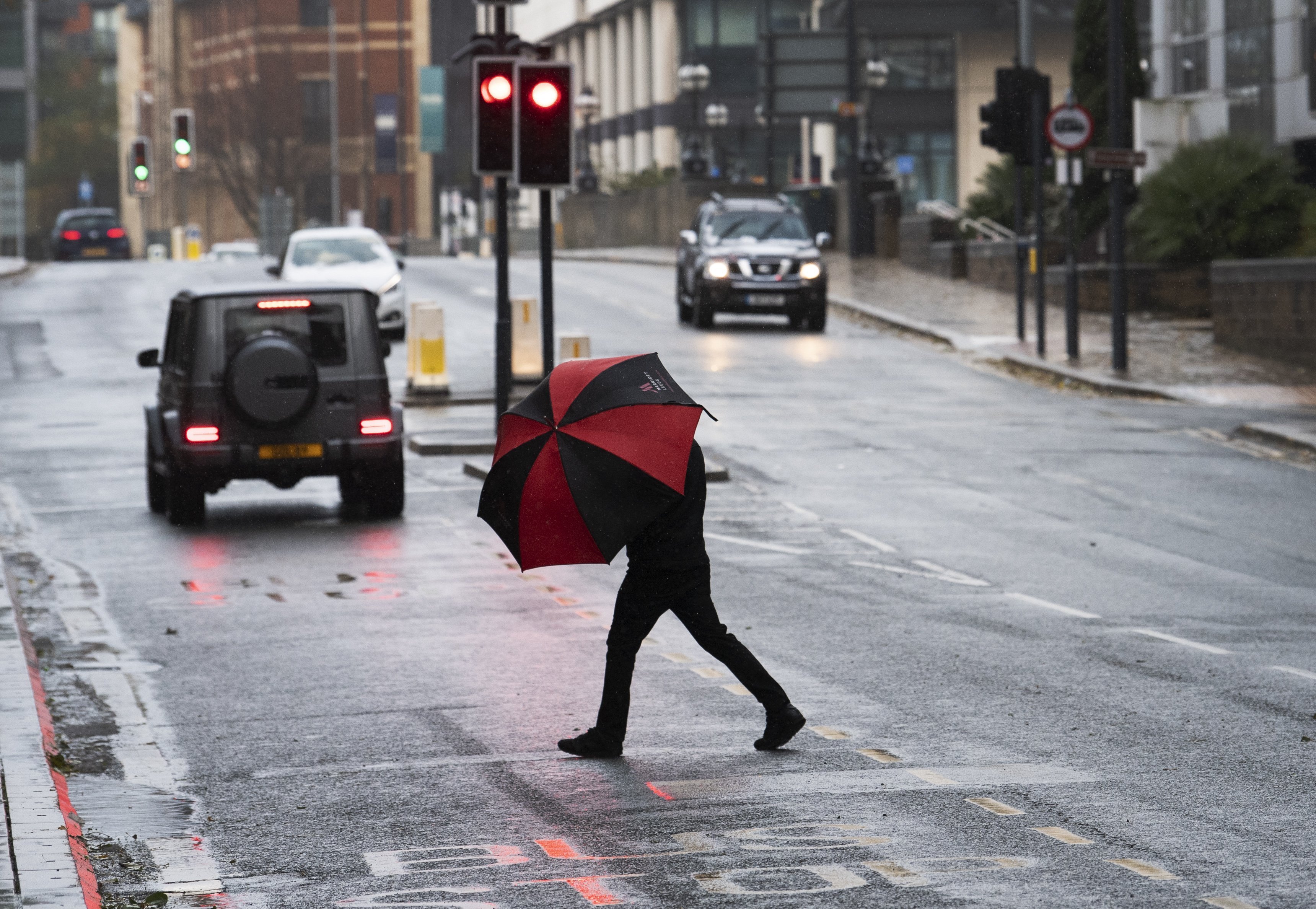Leeds weather: Full hour-by-hour forecast as Storm Floris set to batter ...