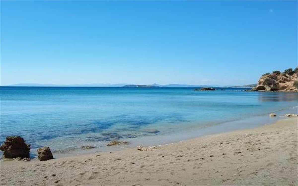 Παραλία Κρητικός: Το διαμάντι της Αττικής που δεν έχετε ανακαλύψει ακόμη