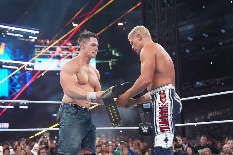 Controversial WWE legend makes shock Summerslam return days after ...